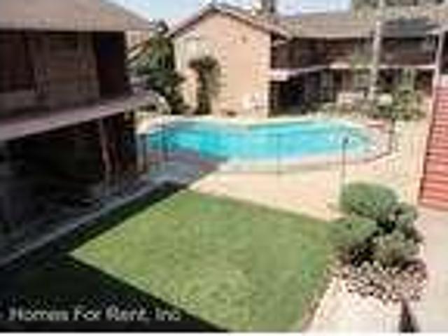 2 Bedroom 1 Bath In Dinuba CA 93618