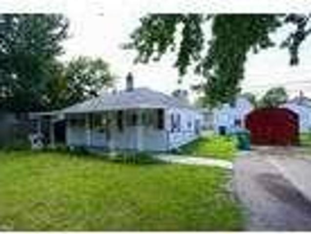 2 Bedroom 1 Bath In Eastpointe MI 48021
