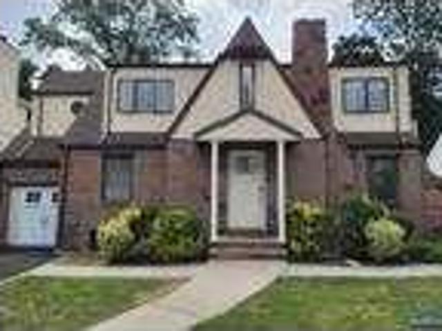 2 Bedroom 1 Bath In Fort Lee New Jersey 07024