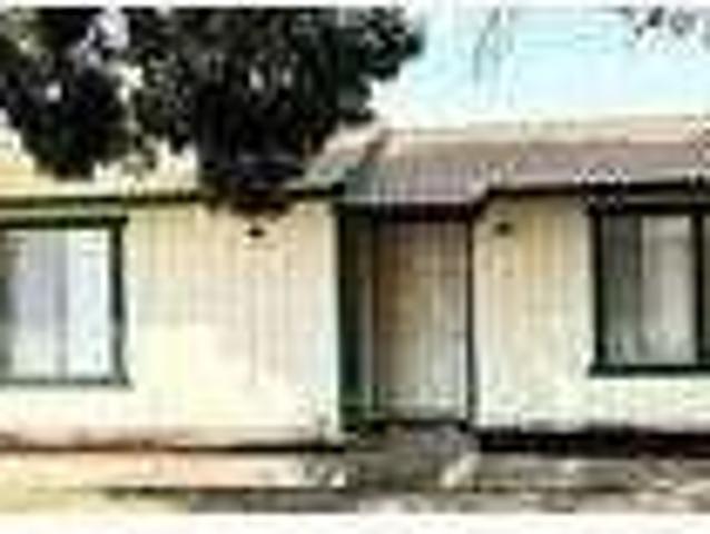 2 Bedroom 1 Bath In Hanford CA 93230