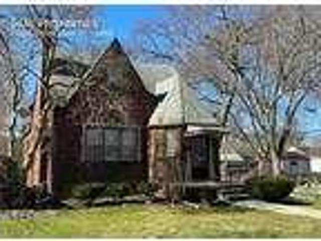2 Bedroom 1 Bath In Harper Woods MI 48225
