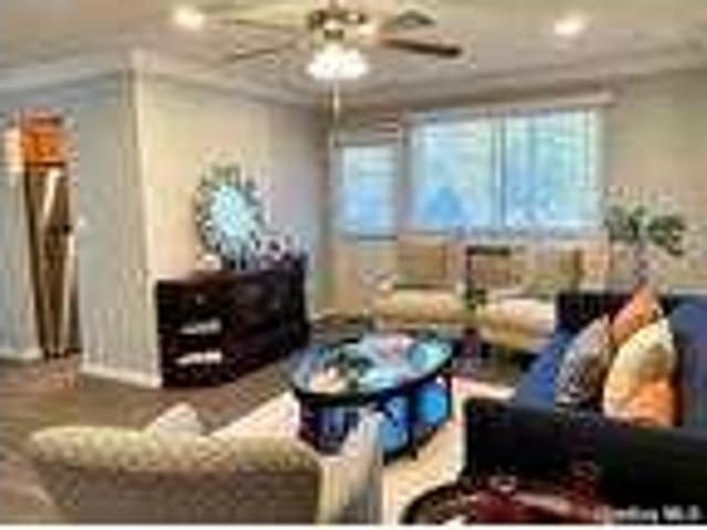 2 Bedroom 1 Bath In Hauppauge NY 11788