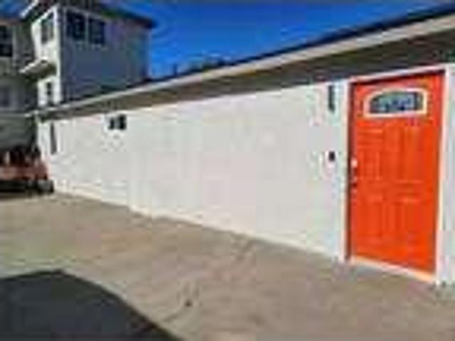 2 Bedroom 1 Bath In Inglewood CA 90302