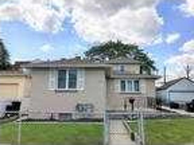 2 Bedroom 1 Bath In Island Park New York 11558