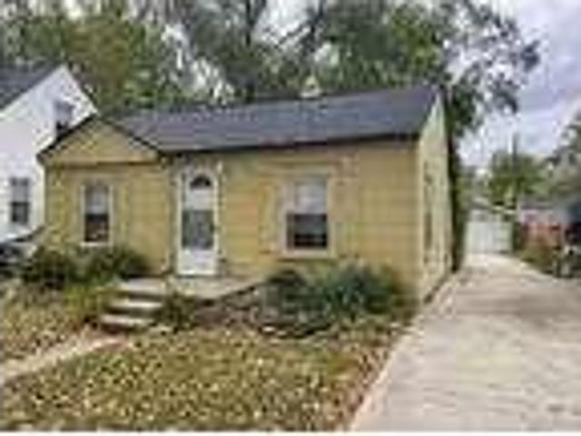 2 Bedroom 1 Bath In Livonia Michigan 48152