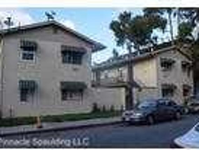 2 Bedroom 1 Bath In Long Beach CA 90804