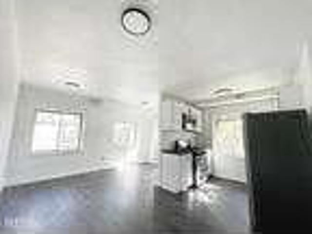 2 Bedroom 1 Bath In Pittsburgh PA 15210
