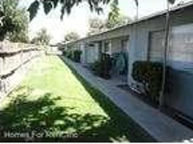 2 Bedroom 1 Bath In Porterville CA 93257