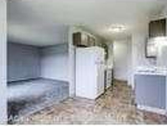 2 Bedroom 1 Bath In Portland OR 97236