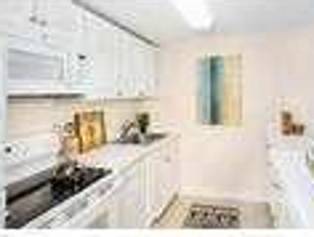 2 Bedroom 1 Bath In Portsmouth RI 02871