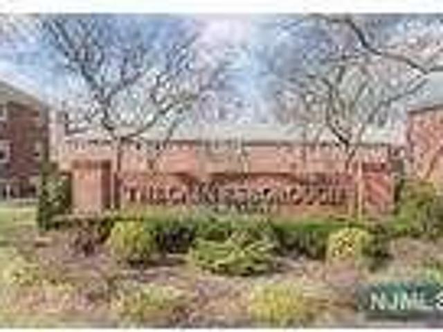 2 Bedroom 1 Bath In River Edge New Jersey 07661