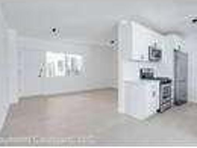 2 Bedroom 1 Bath In Santa Monica CA 90405