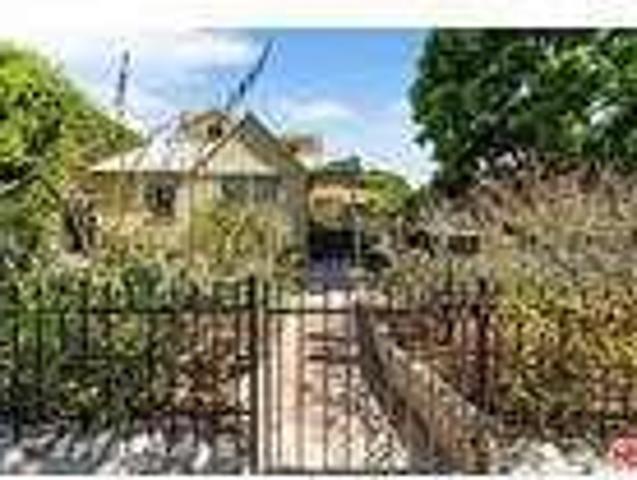 2 Bedroom 1 Bath In Santa Monica California 90404