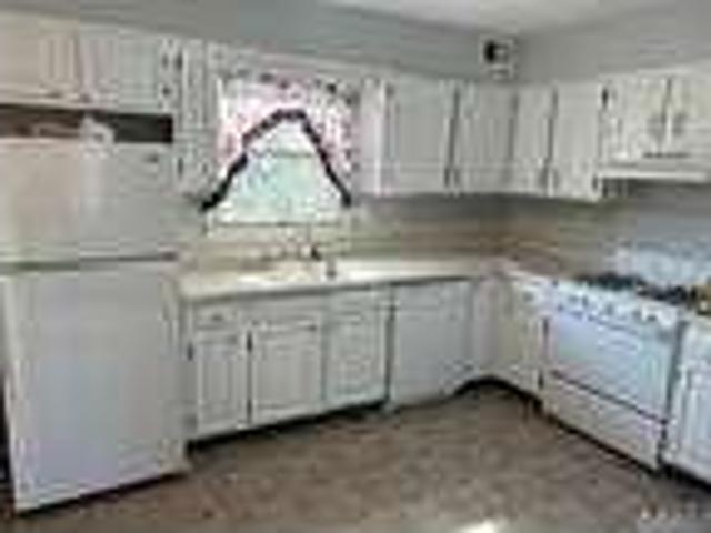 2 Bedroom 1 Bath In Sayreville NJ 08872
