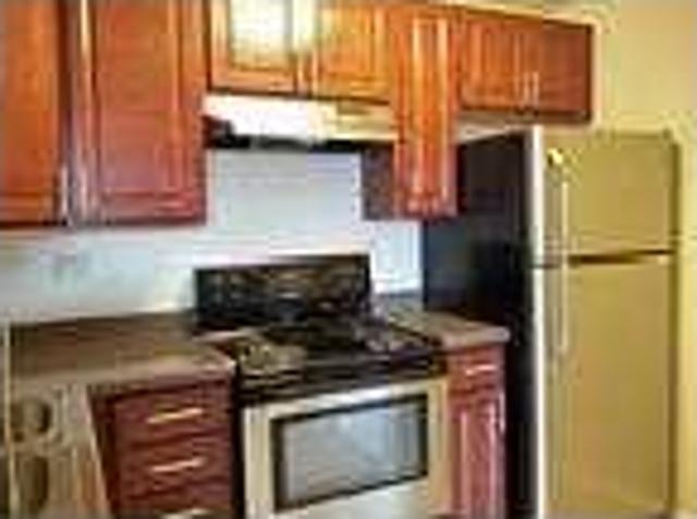 2 Bedroom 1 Bath In Skokie IL 60076