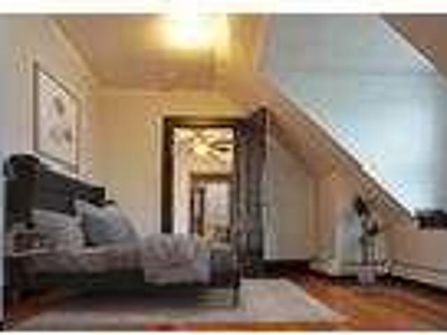 2 Bedroom 1 Bath In Waltham MA 02453