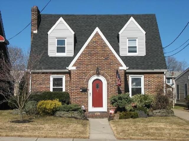 2 Bedroom, 1 Bath, Property for Sale Mint Condition Colonial in Woodbridge!, Woodbridge