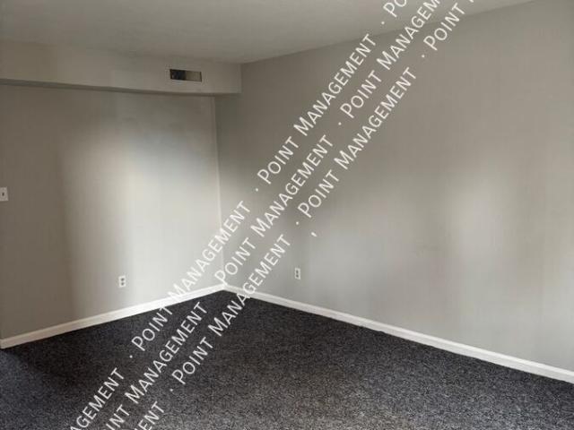 2 Bedroom 1 Bath Townhome!