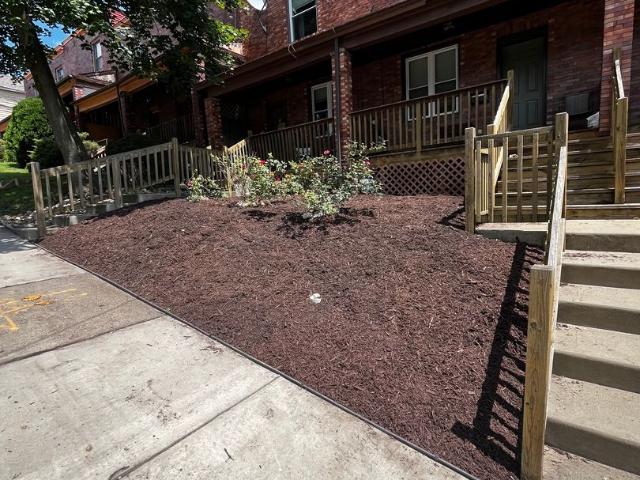2 bedroom 1 bath townhouse, Mt Washington