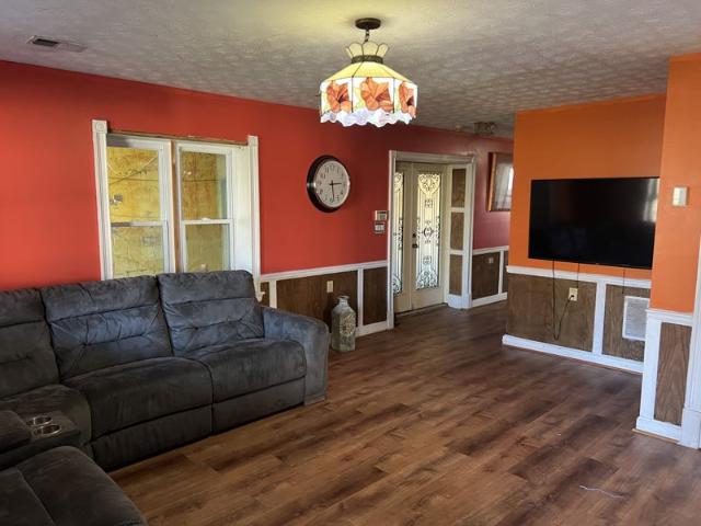 2 bedroom 1 bath unit