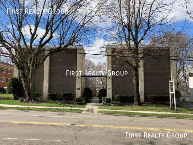 2 Bedroom, 1 Bath 1st Floor Apartment, Move in Ready!