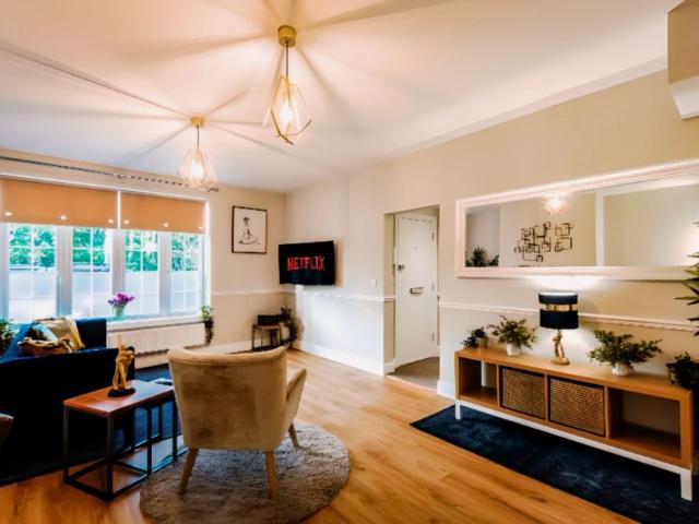 2 bedroom 1 bathroom