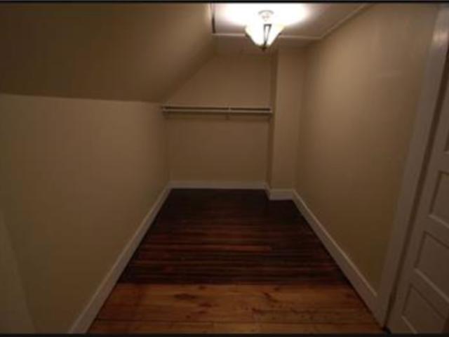 2 Bedroom, 1 Bathroom