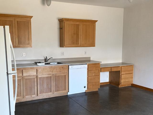 2 bedroom 1 bathroom townhouse