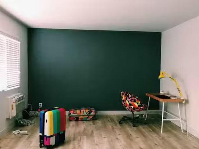 2 Bedroom 1 Bathroom Apartment