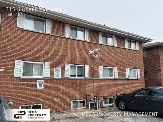 2 Bedroom 1 Bathroom Apartment