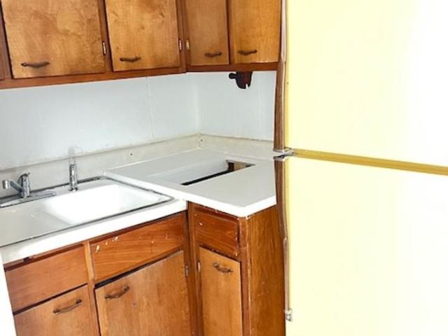 2 Bedroom, 1 Bathroom Apartment in Converted Quadplex 1 Bedroom Apartment for Rent at 244 N Vine St, Wichita, KS 67203 Delano