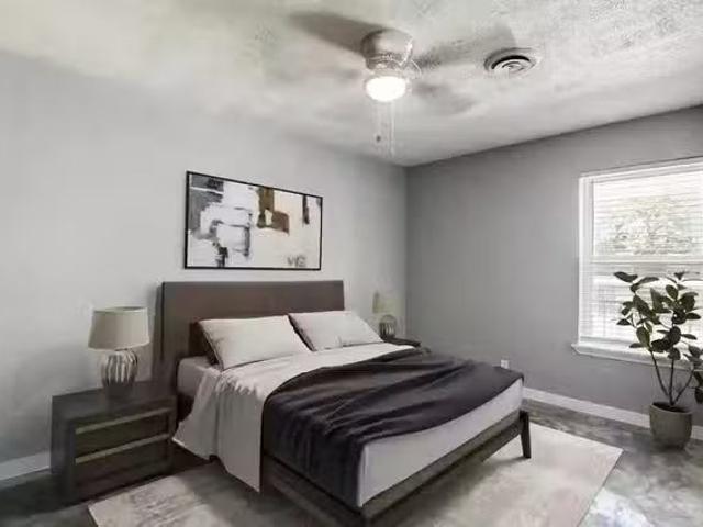 2 Bedroom 1 Bathroom B2