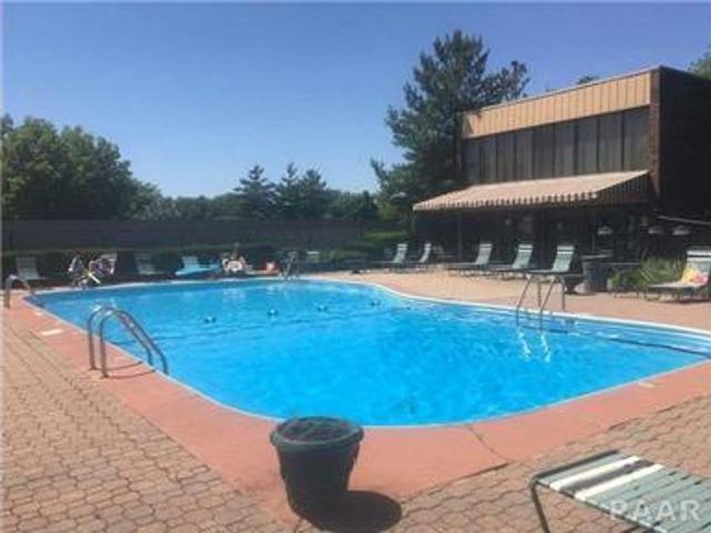 2 Bedroom 1 Bathroom Condo / Apartment