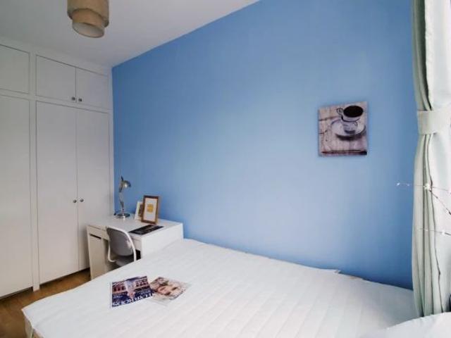 2 Bedroom 1 Bathroom Entire property