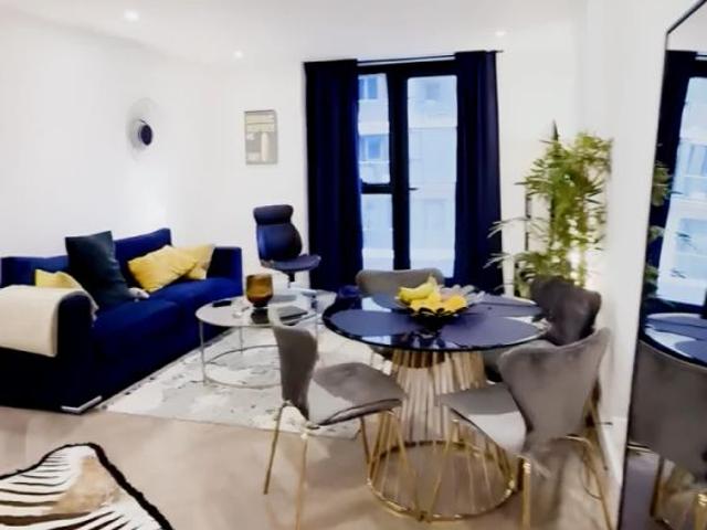 2 Bedroom 1 Bathroom Flat608