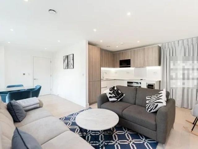 2 Bedroom 1 Bathroom Flat 8