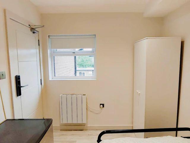 2 Bedroom 1 Bathroom room3