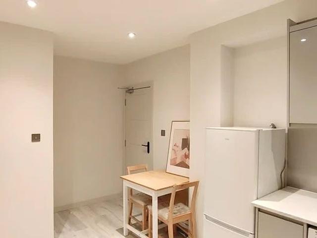 2 Bedroom 1 Bathroom room2