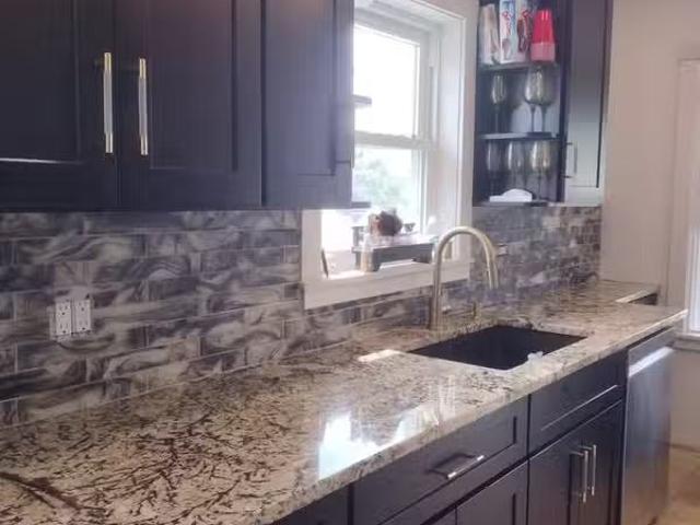 2 Bedroom 1Bathroom Apartment In Maywood 2124 S 7th Ave #2