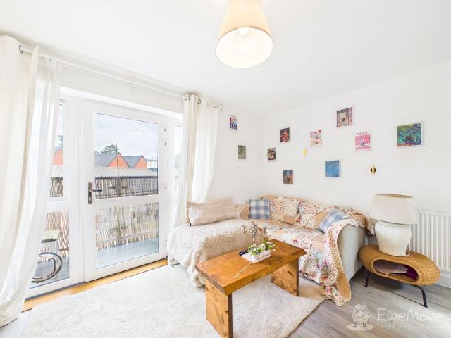 2 Bedroom