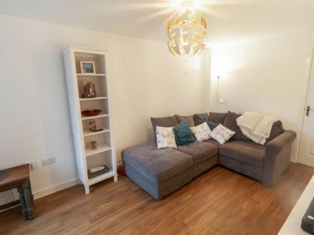 2 Bedroom
