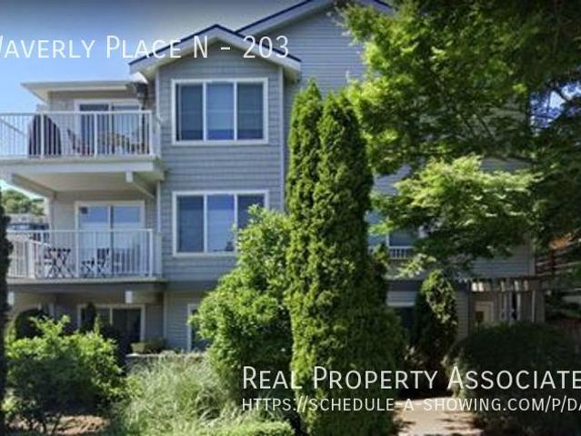 2 Bedroom 2 Bath Condo with parking included! Westlake/South Lake Union Neighborhood