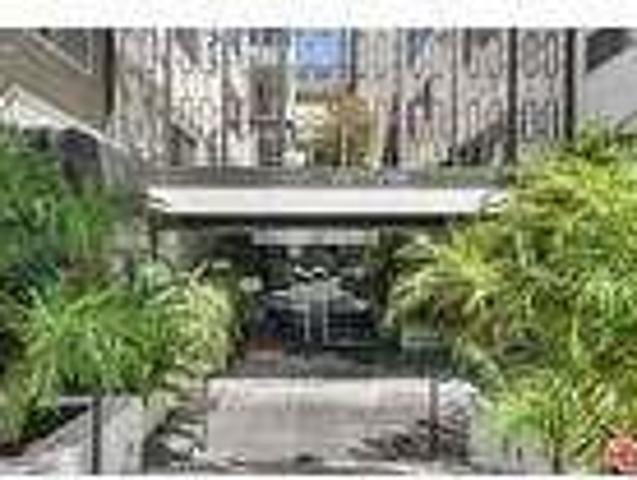 2 Bedroom 2 Bath In Beverly Hills California 90212