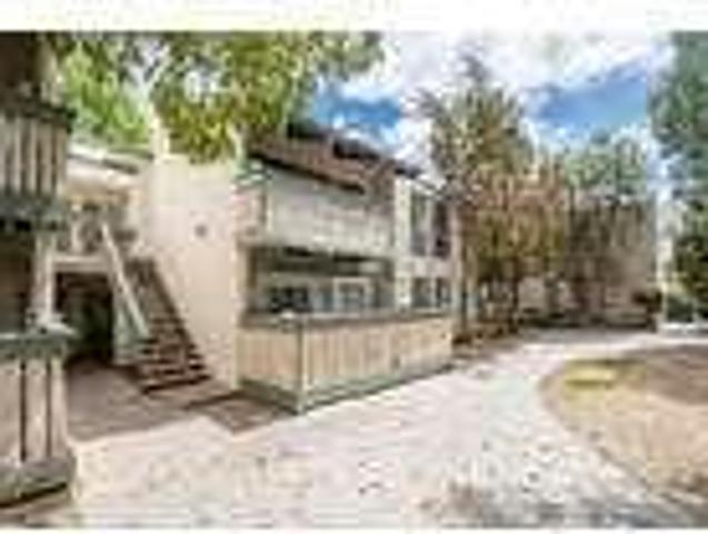 2 Bedroom 2 Bath In Canoga Park California 91304