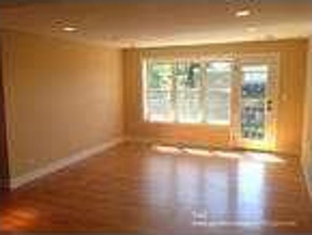 2 Bedroom 2 Bath In Chicago IL 60645