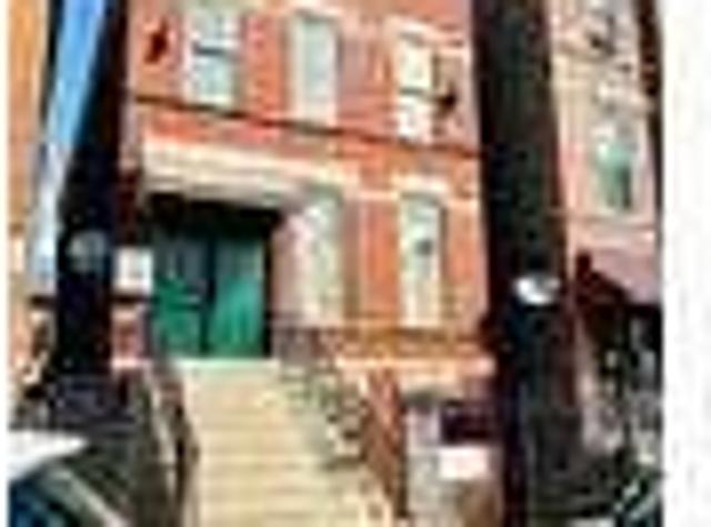 2 Bedroom 2 Bath In Chicago Illinois 60608