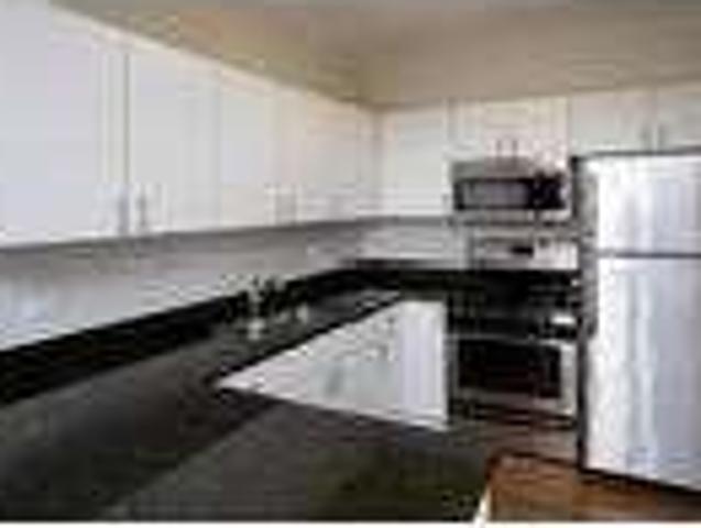 2 Bedroom 2 Bath In Deerfield IL 60015