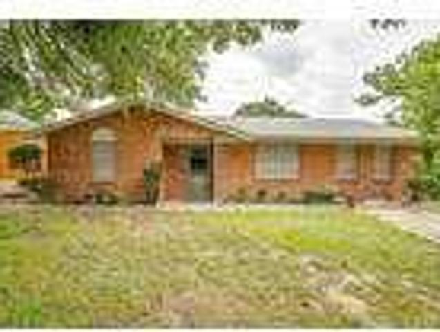 2 Bedroom 2 Bath In Fort Worth Texas 76112