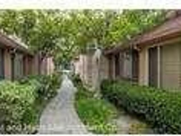 2 Bedroom 2 Bath In Long Beach CA 90807