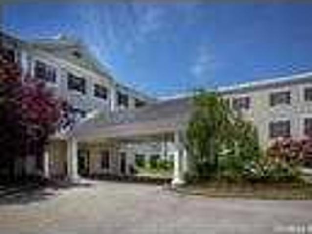 2 Bedroom 2 Bath In Roslyn New York 11576
